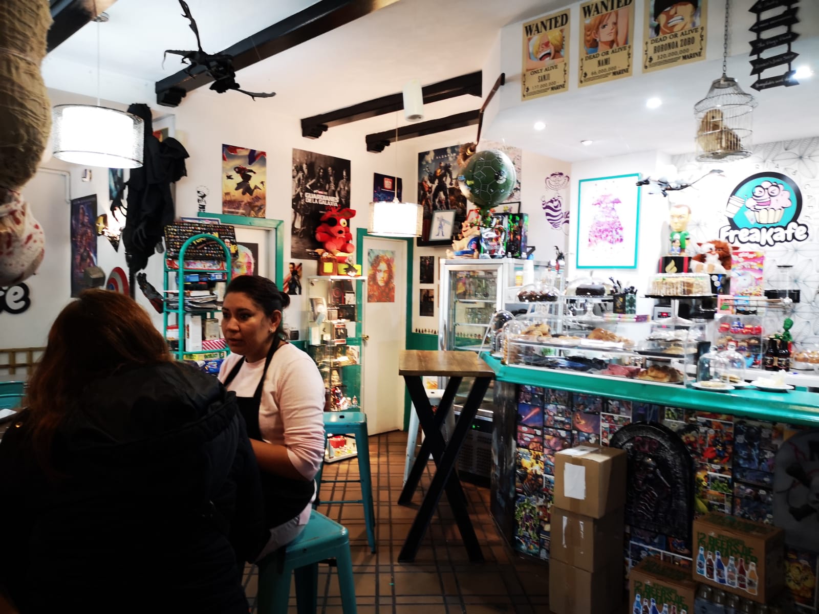 Entrevista y reportaje a Freakafe con motivo de su segundo aniversario